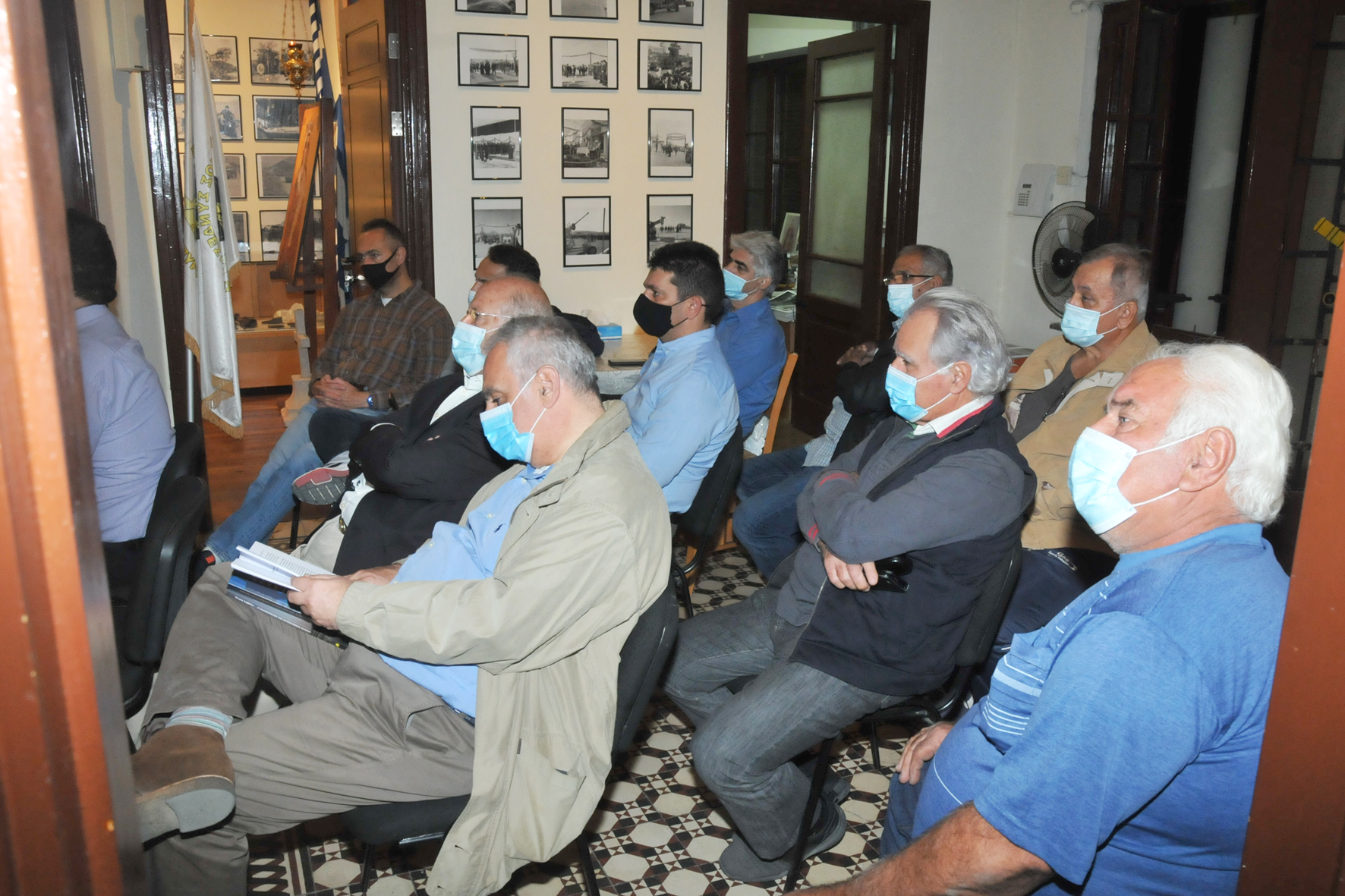 ΠΑΡΟΥΣΙΑΣΗ ΤΟΥ ΣΥΛΛΟΓΙΚΟΥ ΤΟΜΟΥ ΑΜΥΝΑ ΜΙΚΡΩΝ ΚΡΑΤΩΝ: Η ΠΕΡΙΠΤΩΣΗ ΤΗΣ ...